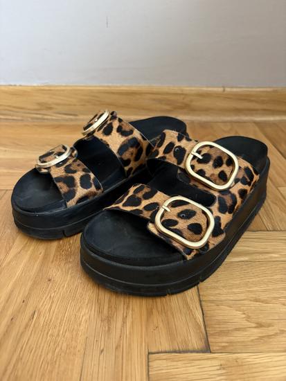 Bershka papuce
