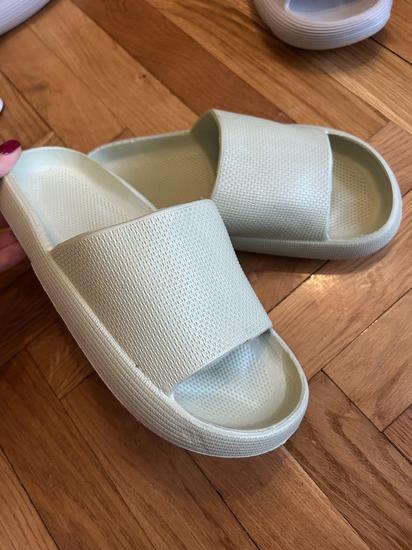 Nove papuce 38-39