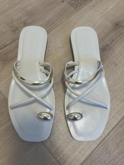 Stradivarius nove papuce 41