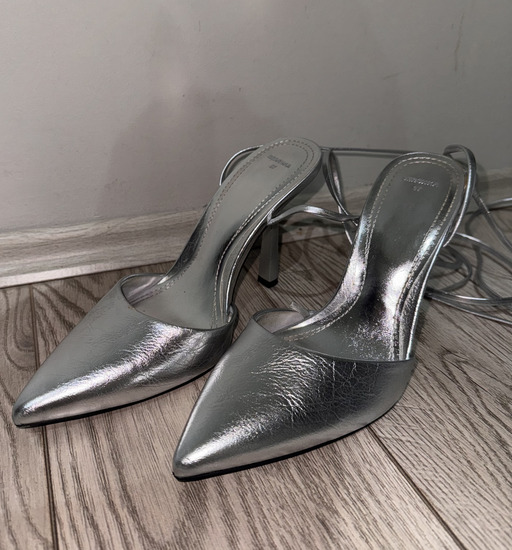 Bershka stikle