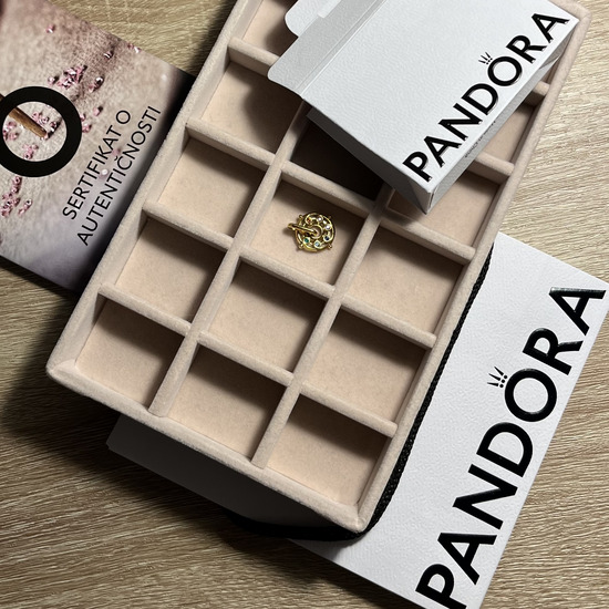 Pandora privezak