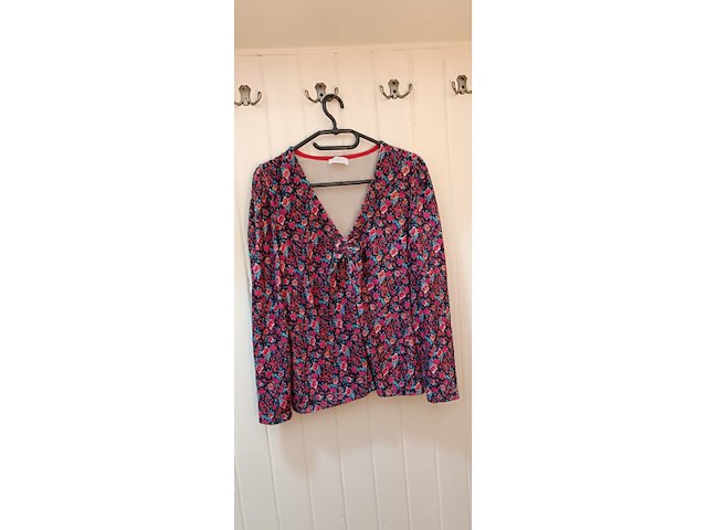 Savida cvetna bluza vel.M