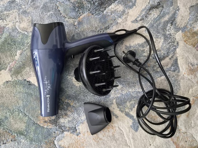 Remington fen za kosu