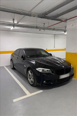 Izdaje se garažno mesto u centru grada