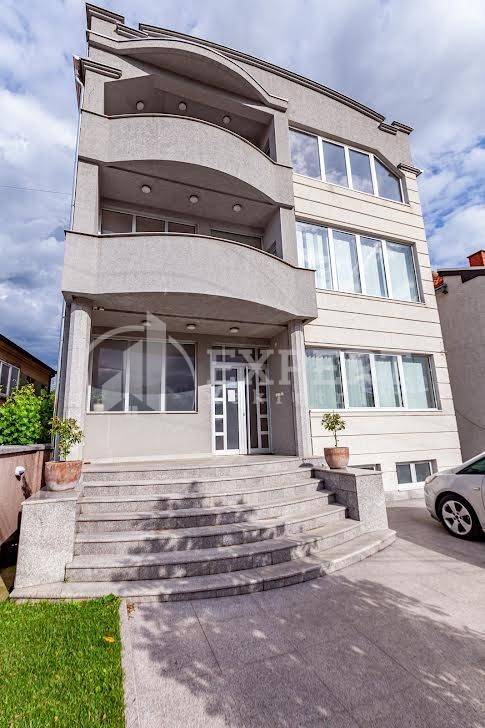 Poslovni prostor za Izdavanje