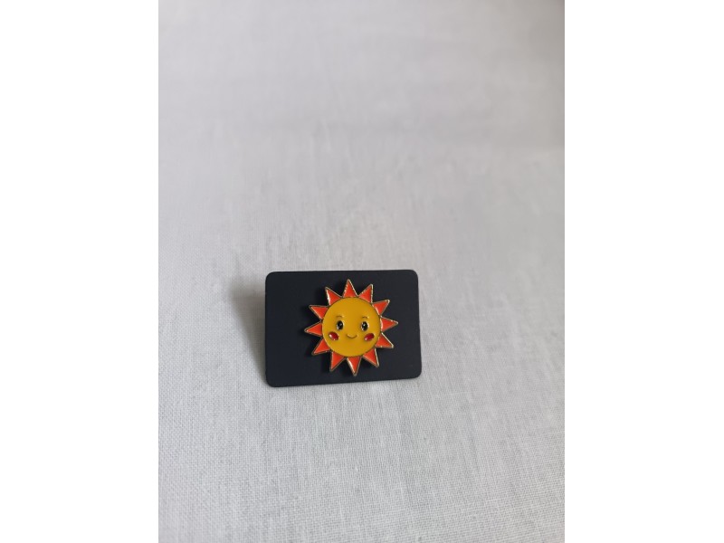 Nasmejano sunce - broš za odeću ili torbu