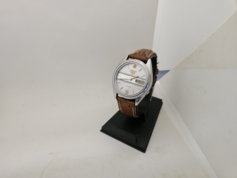 Legendarni SEIKO 5 automatik original