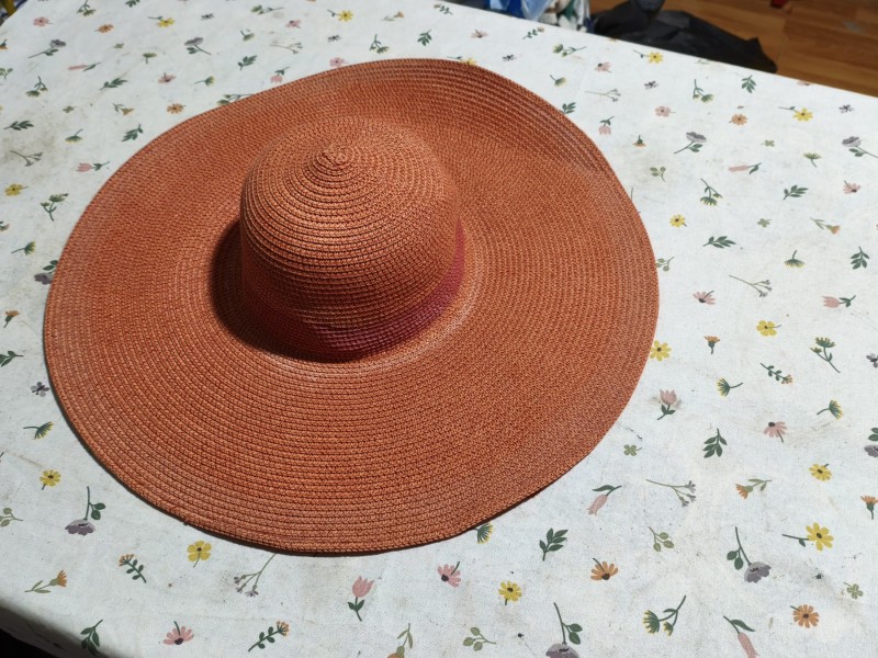 damski šešir 2