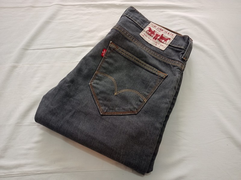 Levis 506 - Straight Fit Jeans