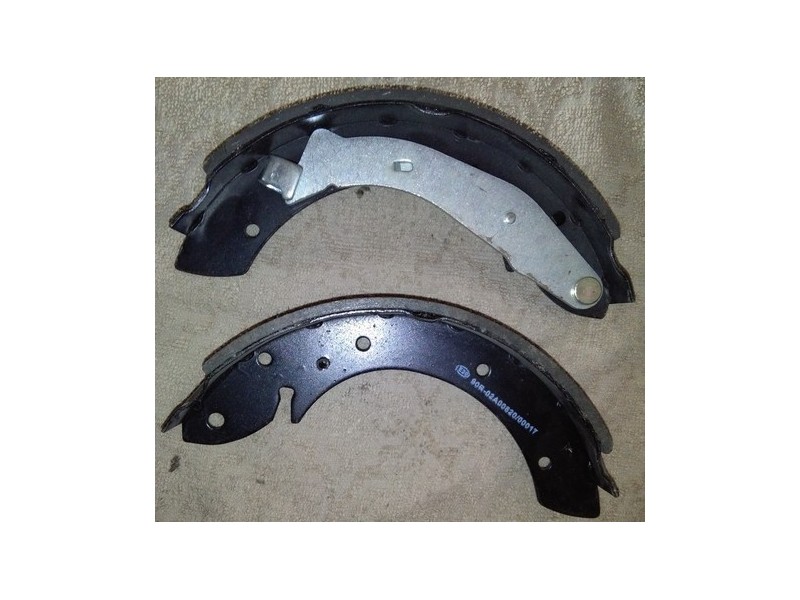 2 kočione pakne, AIC 53084 883. E20 90R 02A00820 00017