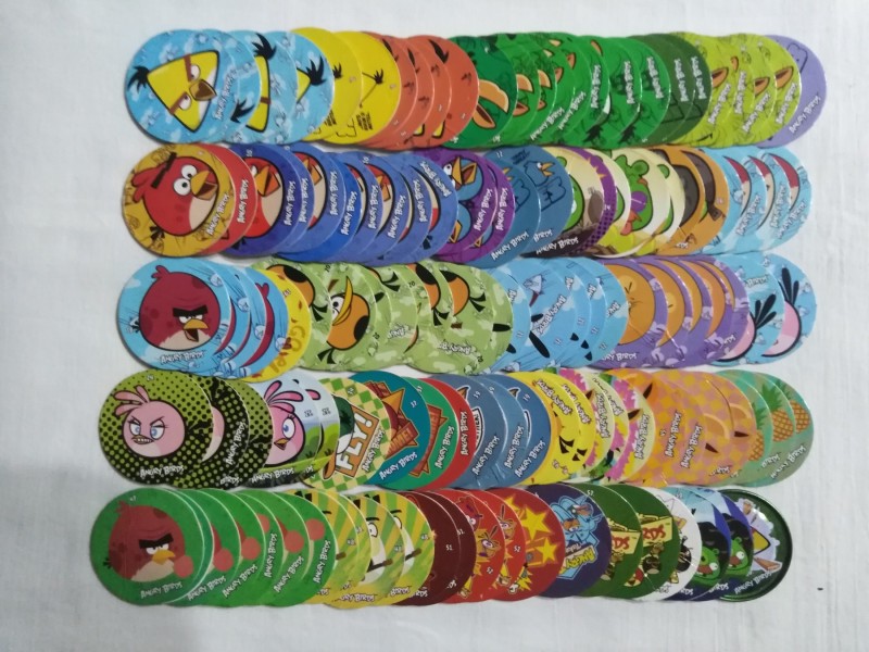 preko 120 žetona Angry Birds