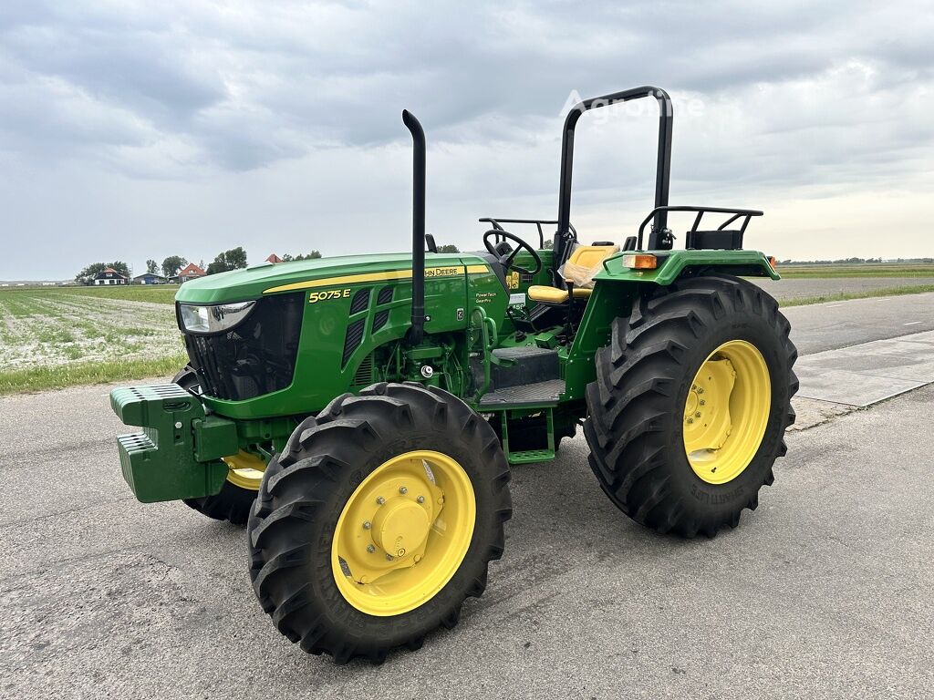 Novi John Deere 5075E traktor točkaš