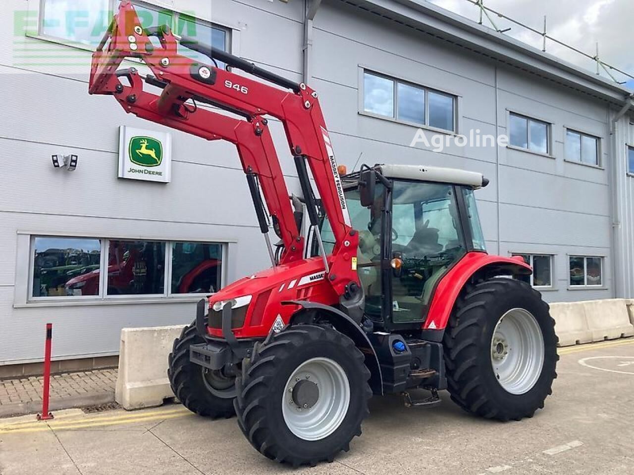 Massey Ferguson 5613 traktor točkaš