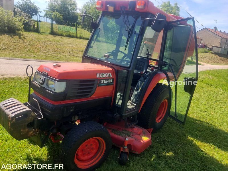 Prodaje se Kubota Sta 35 traktor kosilica na aukciji