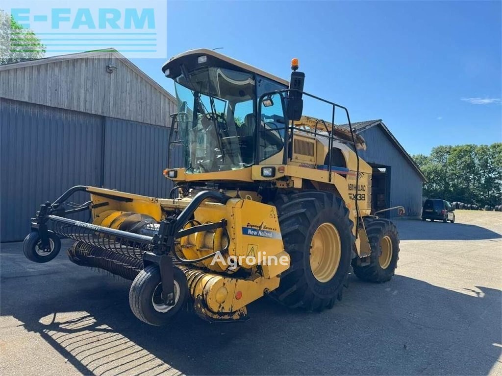 New Holland FX38 krmni kombajn
