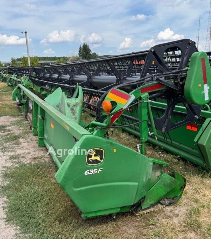 John Deere 635F HydraFlex adapter za žito