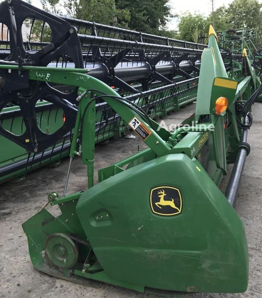 John Deere 635F HydraFlex adapter za žito