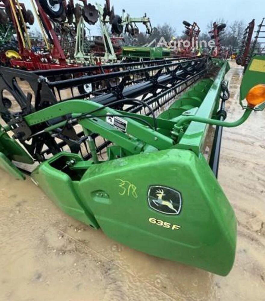 John Deere 635F HydraFlex adapter za žito
