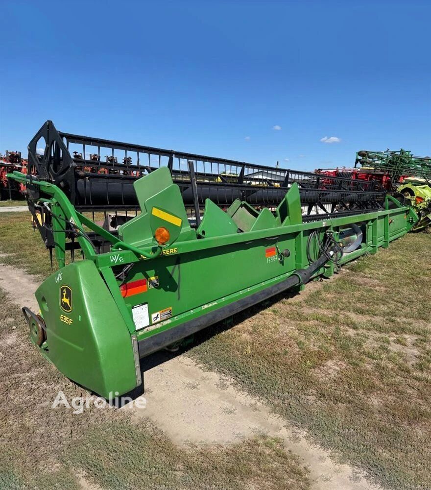 John Deere 635F HydraFlex adapter za žito