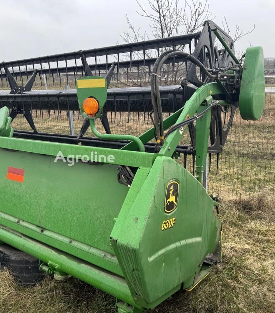 John Deere 630F HydraFlex adapter za žito