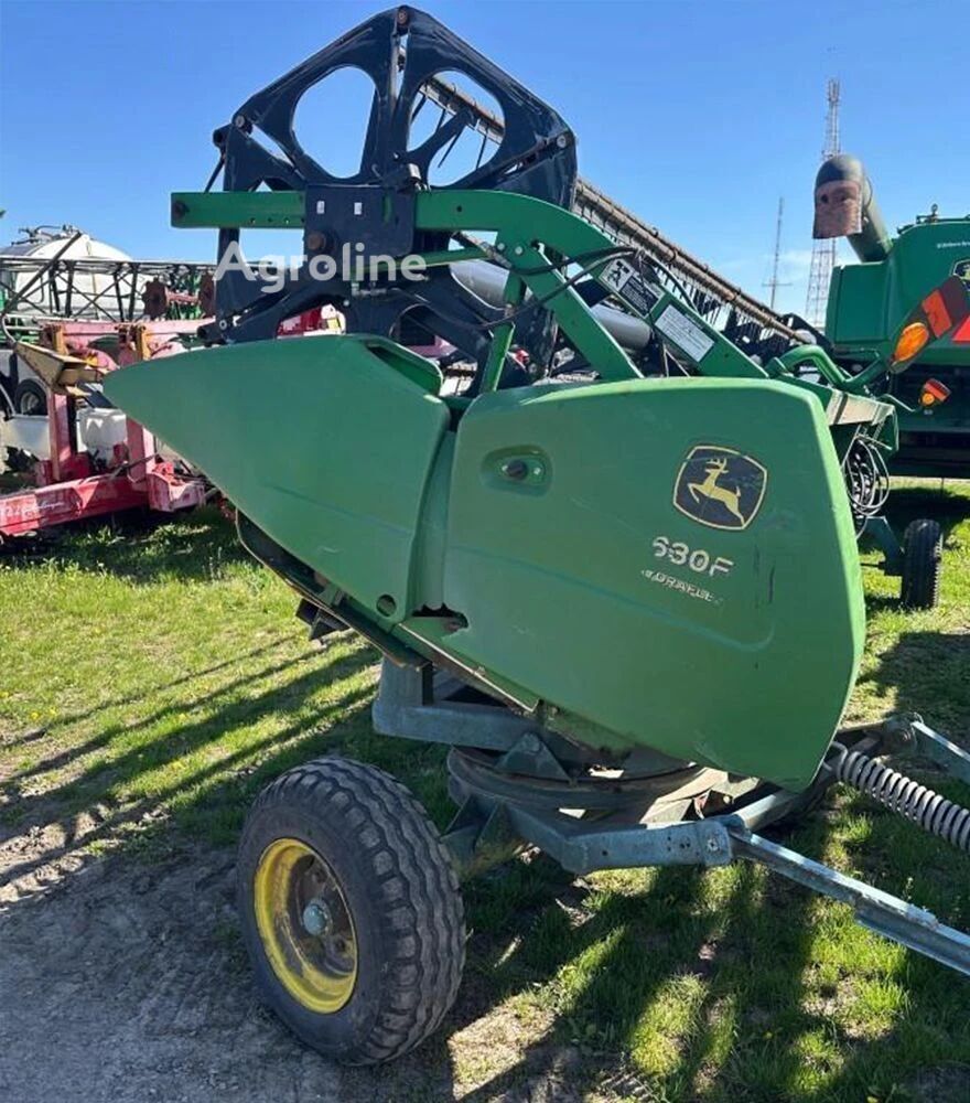 John Deere 630F HydraFlex adapter za žito