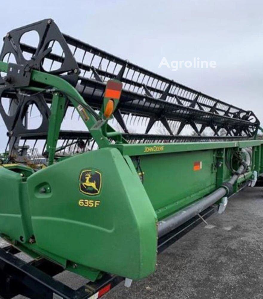 John Deere 635F HydraFlex adapter za žito