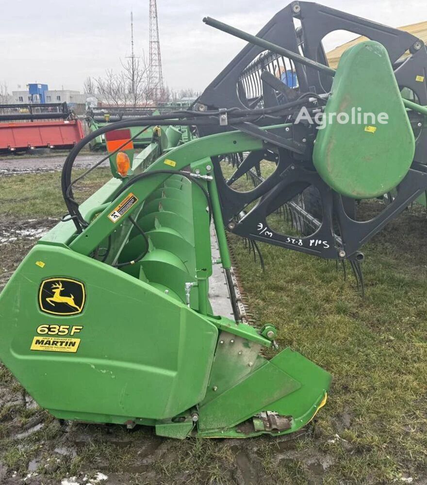 John Deere 635F HydraFlex adapter za žito