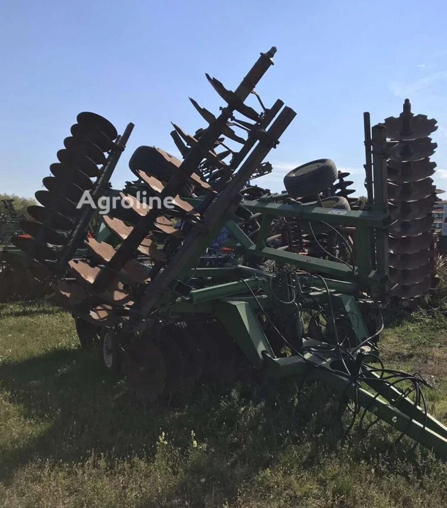 John Deere 630 tanjirača