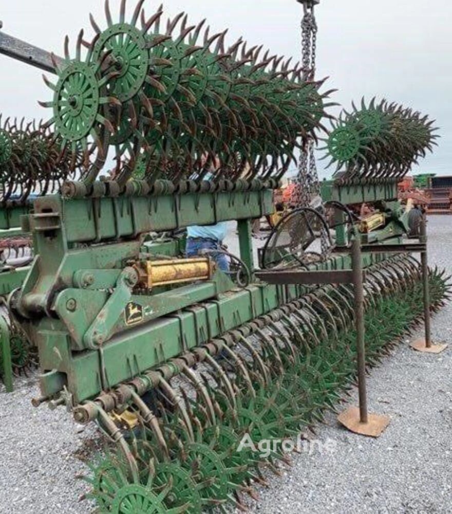 John Deere 400 roto drljača