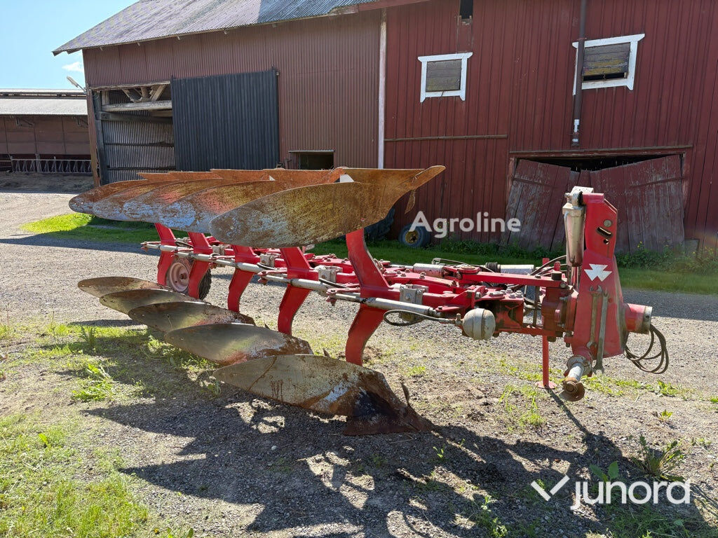 Prodaje se Massey Ferguson 735 AX reverzibilni plug na aukciji