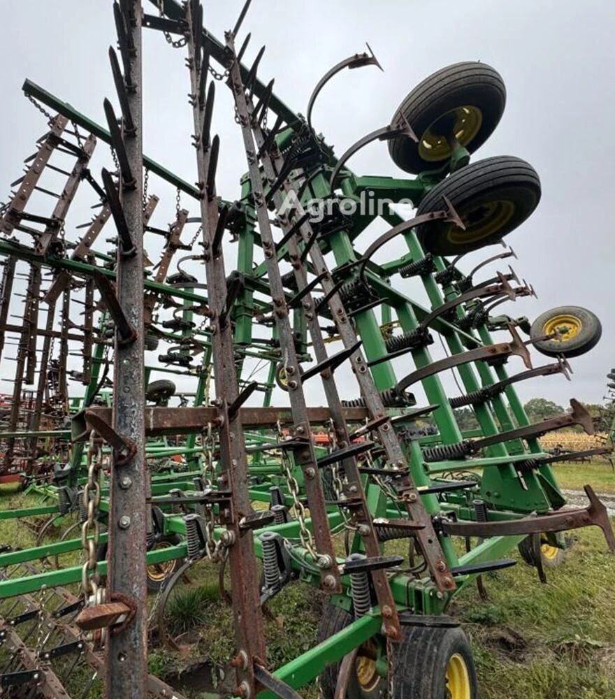 John Deere 2210 kultivator