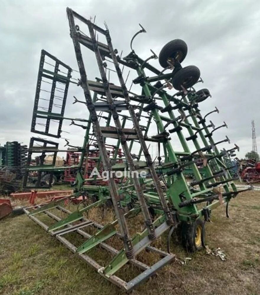 John Deere 980 kultivator