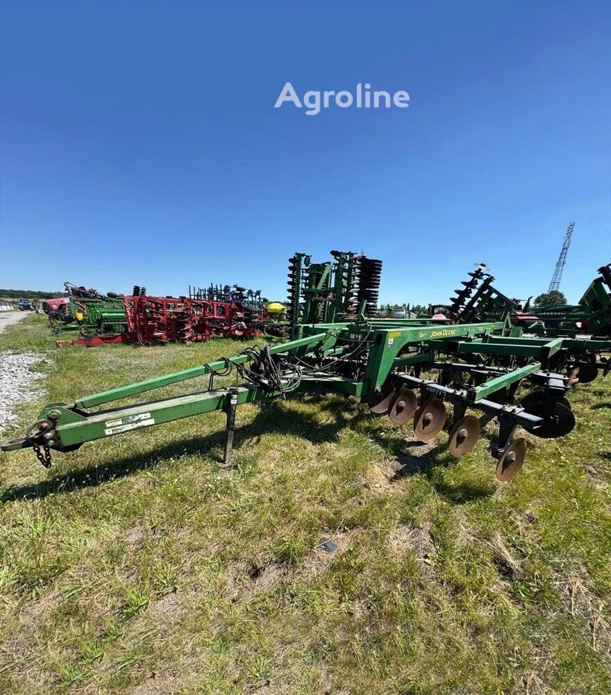 John Deere 2700 podrivač