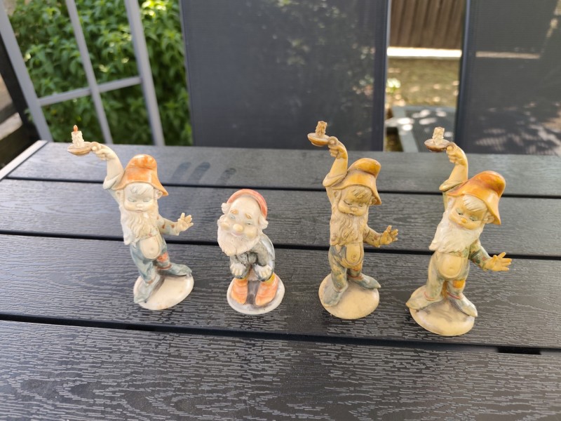 Simonelli Depose lot od 4 figure