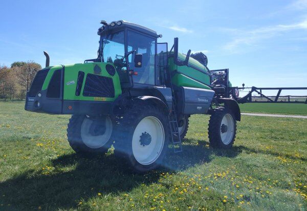 Tecnoma Laser 4240 samohodna prskalica
