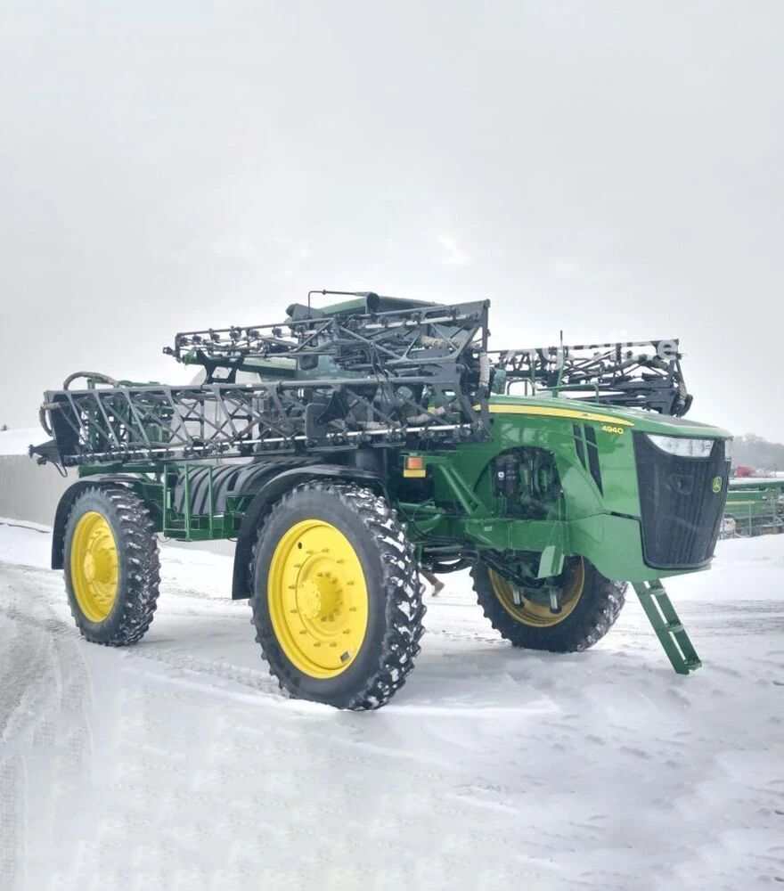 John Deere 4940 samohodna prskalica