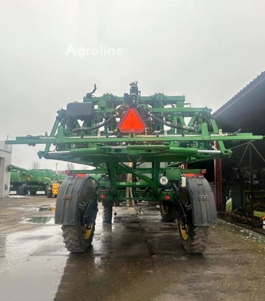 John Deere R4045 samohodna prskalica