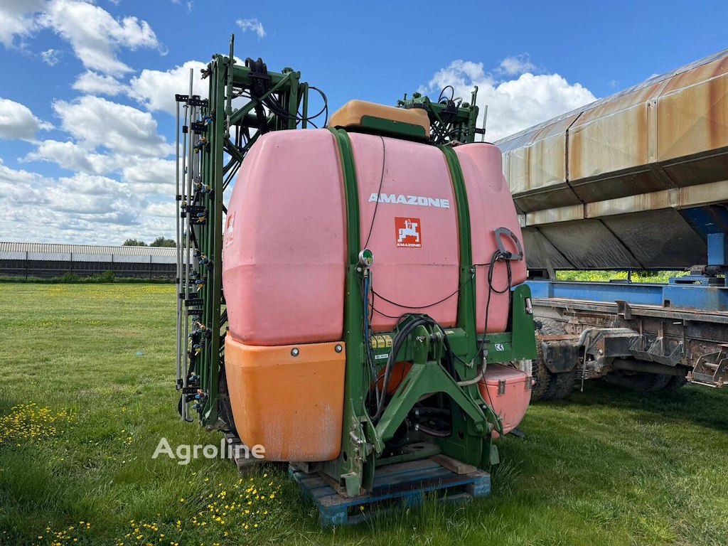 Amazone UF 1801 nošena prskalica
