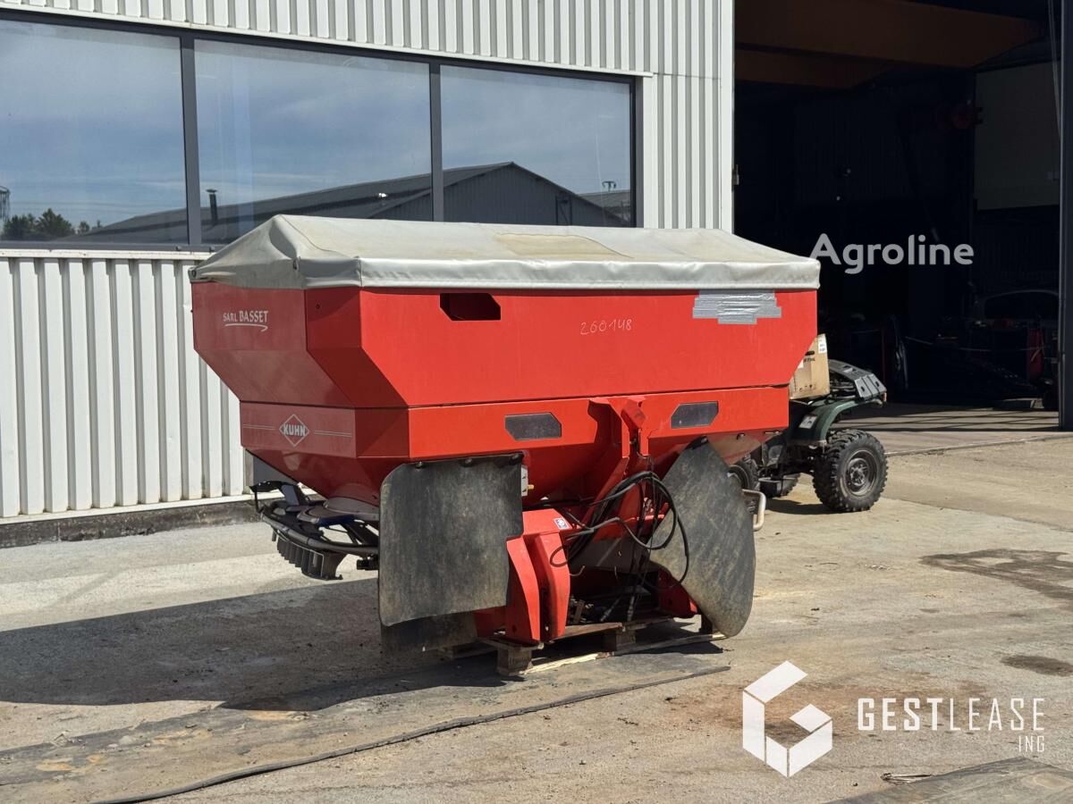 Kuhn AXIS 40.1 nošeni rasipač nakon udesa