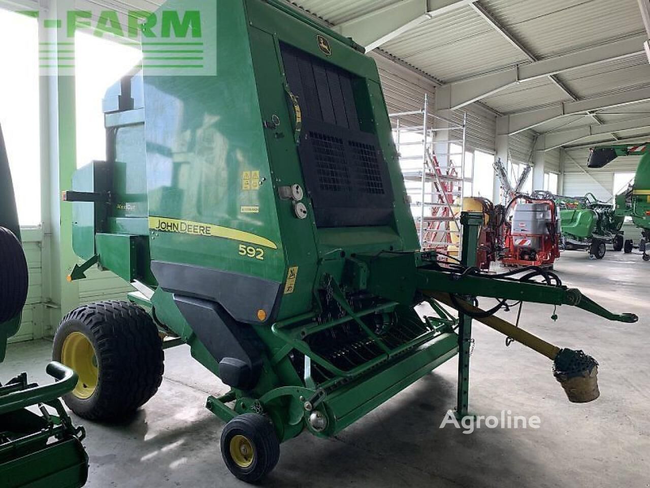 John Deere 592 maxi cut balirka za četvrtaste bale