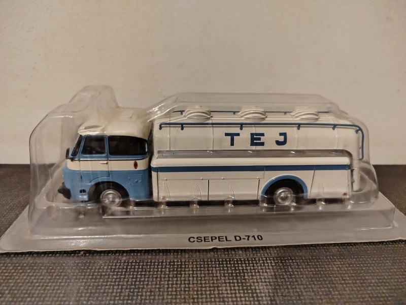 Scepel D710 1:43 Legendarni kamioni