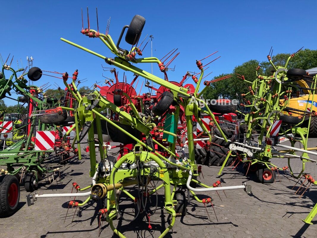 Claas Volto 800 prevrtač sena