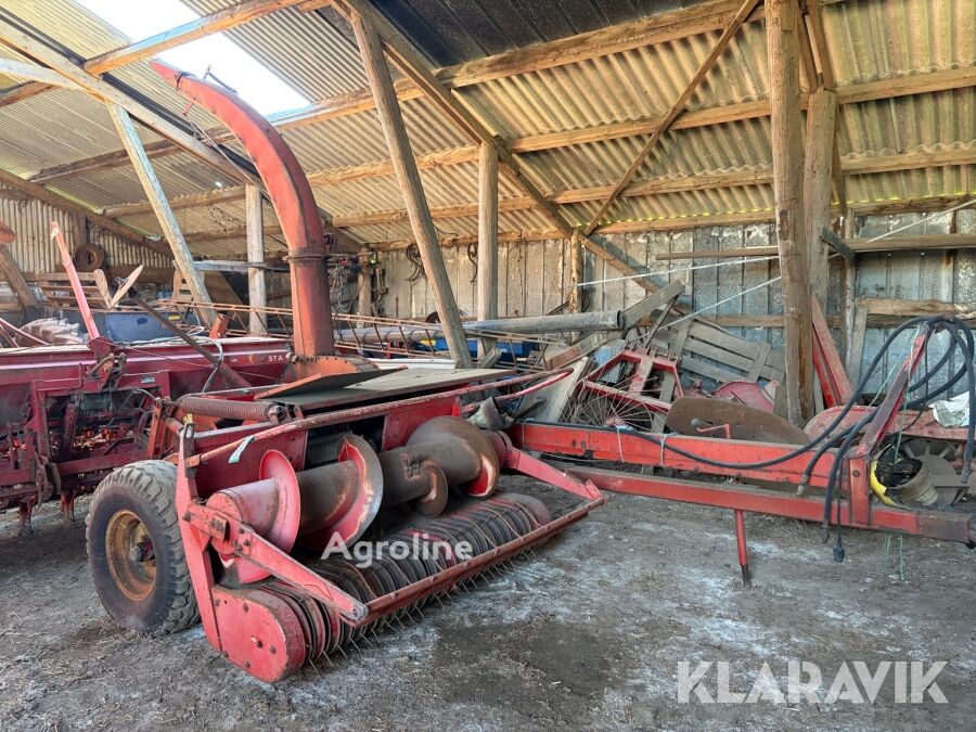 Prodaje se Taarup 605B samoutovarnu prikolicu na aukciji