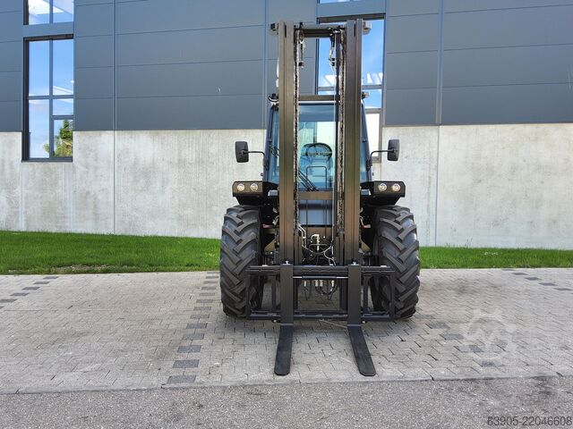 Terenski viljuškar
Manitou M 30-4