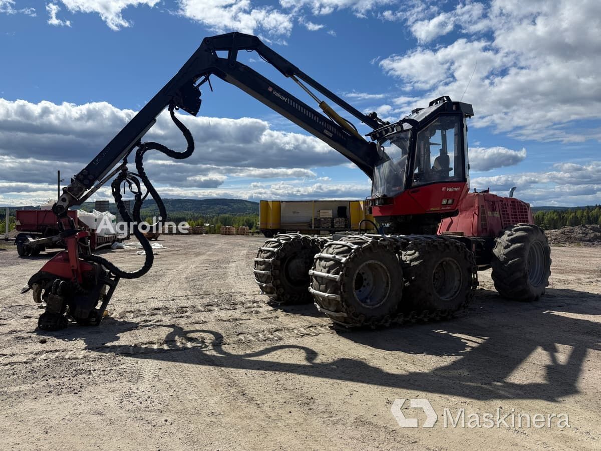 Prodaje se Valmet 911.3 harvester na aukciji