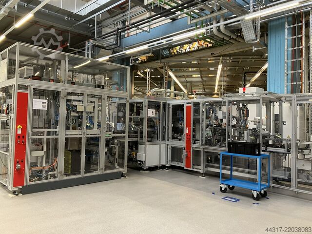 Mašina za montažu
Aumann Limbach-Oberfrohna GmbH
