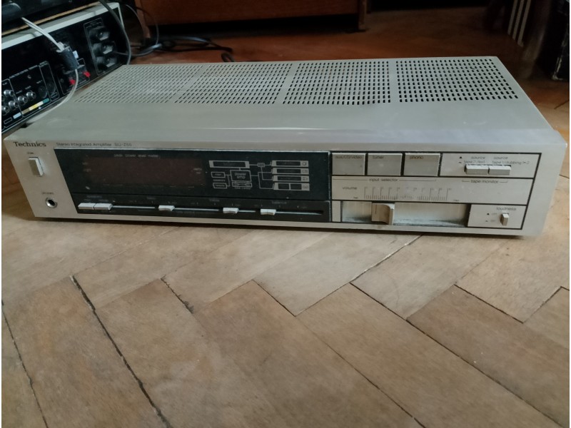Technics pojačalo