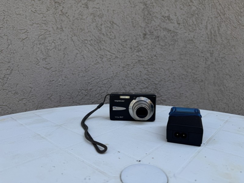 Voigtländer Virtus W-7 Digitalni Fotoaparat + Punjač