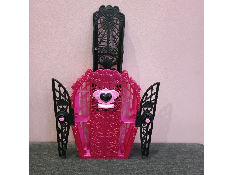 Monster High Skultimate Secrets Garden Misteries ormar