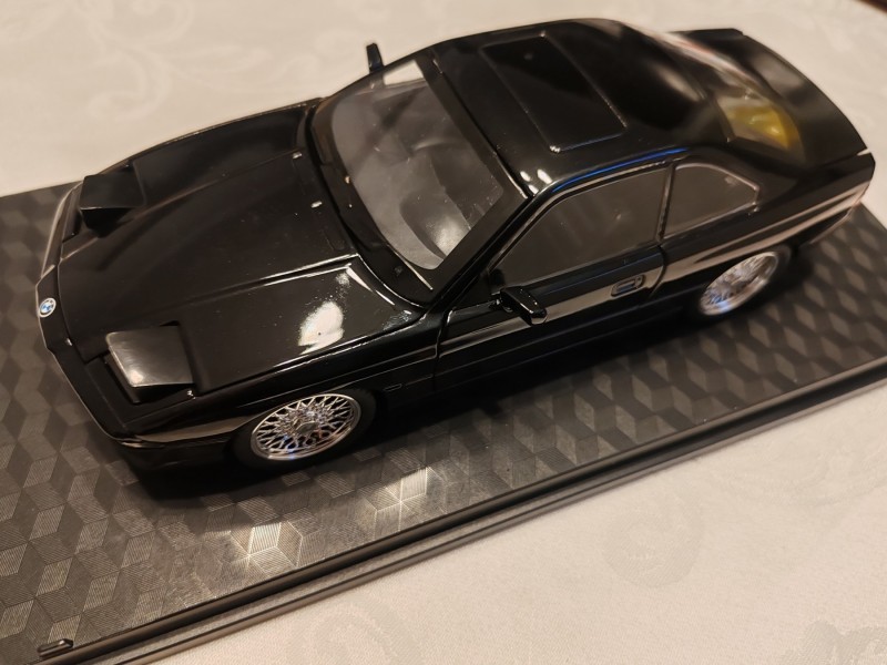 MODEL AUTO BMW CRNI (NOVO)
